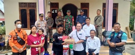 Salurkan Bantuan Untuk Korban Kebakaran