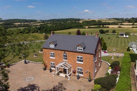 Homes For Sale In Warwickshire Buy Property In Warwickshire