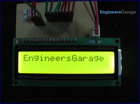 how to display text on 16x2 lcd using pic18f4550 microcontroller part