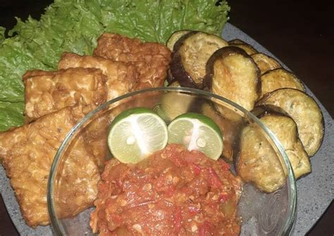 Resep Sambal Terasi Tomat Matang Oleh Ayum Cookpad