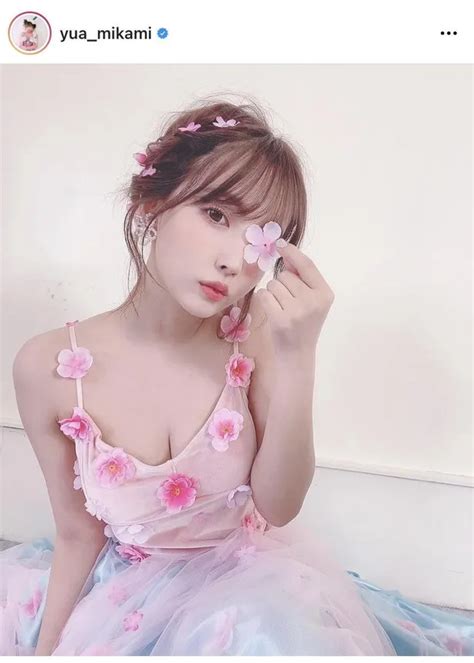 画像 三上悠亜、“むっちり美尻”大胆なランジェリーshotに絶賛の声「たまらん」「紐ほどきたい」 9 11 Webザテレビジョン