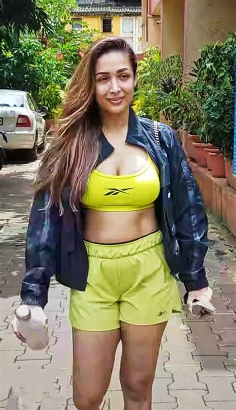 Anjaam On Twitter Milf 🍓💥💦 Malaikaarora Haxkog8pvk