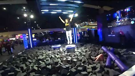 Video La Streamer Adriana Chechik Se Rompe La Espalda En Evento De
