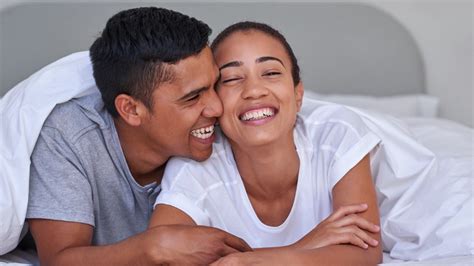 A Good Conversation With Your Partner Can Boost Your Sex Life अपने