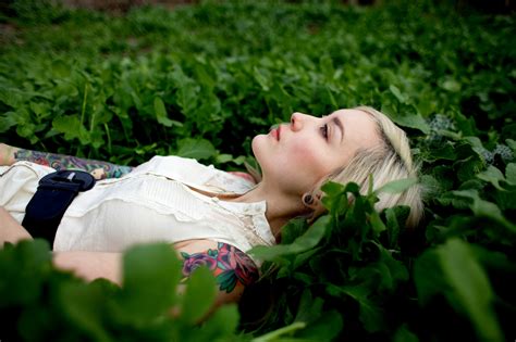 Wallpaper Sunlight Women Model Blonde Short Hair Grass Dress
