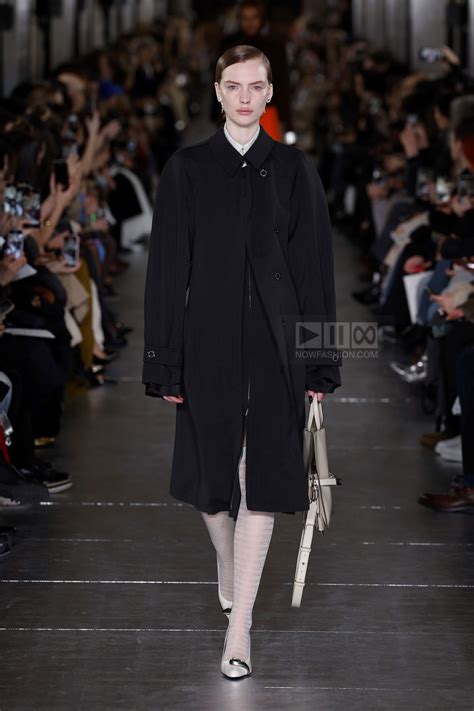 Tory Burch Fashion Show Runway Ready To Wear Fall Winter 2024 New