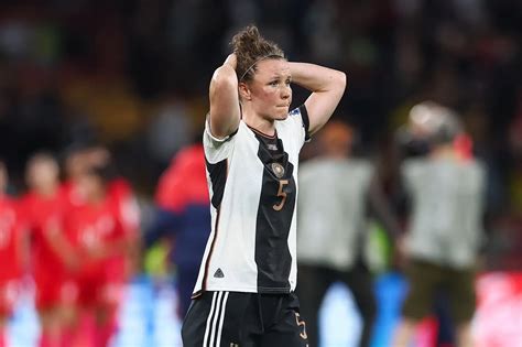 Traum Geplatzt Frauenfußball Wm 2027 Findet In Brasilien Statt Spn De