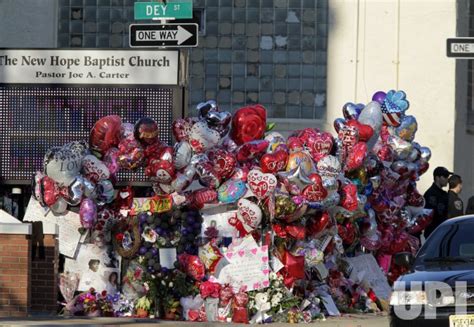 Photo Whitney Houston Funeral At New Hope Baptist Church In New Jersey