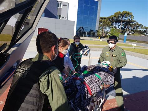 Idoso Cai De Escada Bate A Cabeça E é Socorrido Por Helicóptero Em