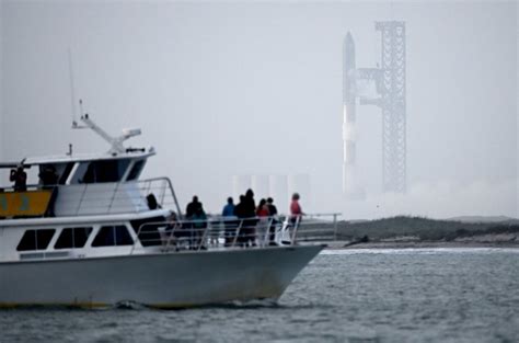 Elon Musks Spacex Rocket Explodes After Takeoff