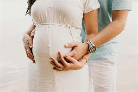 Apa Saja Pantangan Suami Saat Istri Hamil Menurut Adat Jawa