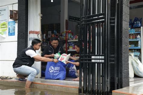 Tanggap Bencana Banjir Bri Peduli Salurkan Bantuan Bagi Warga