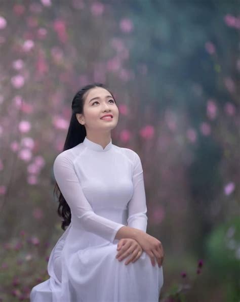 Vietnamese Ao Dai For Women Tiny Flowers Ao Dai Vietnam Vietnamese