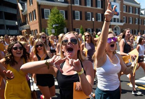 Bama Rush Meet The Alabama Sororities