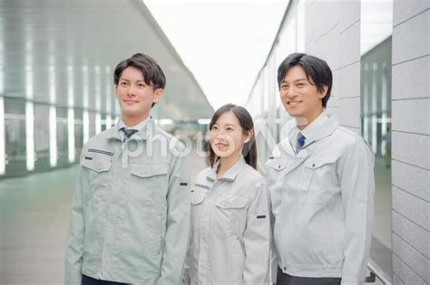 作業着をきた男女 No 4191154｜写真素材なら「写真ac」無料（フリー）ダウンロードok