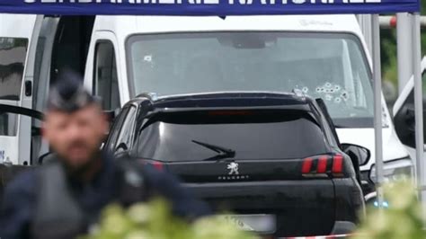 Fourgon Pénitentiaire Attaqué Dans Leure Les Images De Lévasion