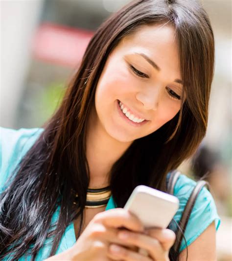 How To Tell If A Girl Likes You Over Text 29 Signs To Check