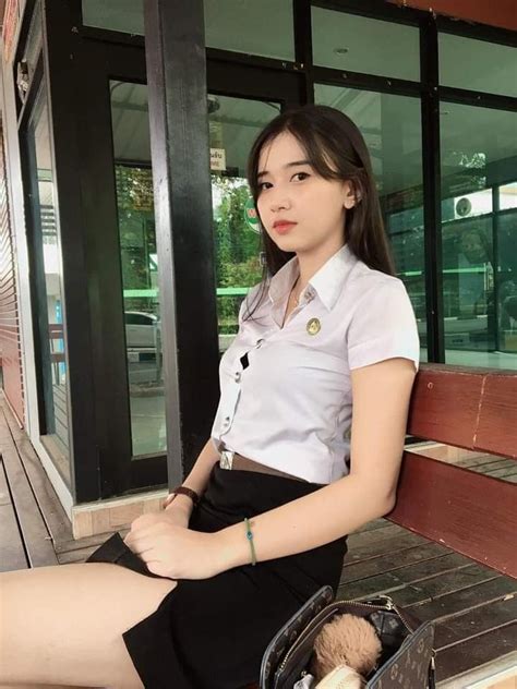 ปักพินโดย Ontawon ใน สาวมหาลัย ในปี 2021 สาวสวย ผู้หญิง สาวมหาลัย