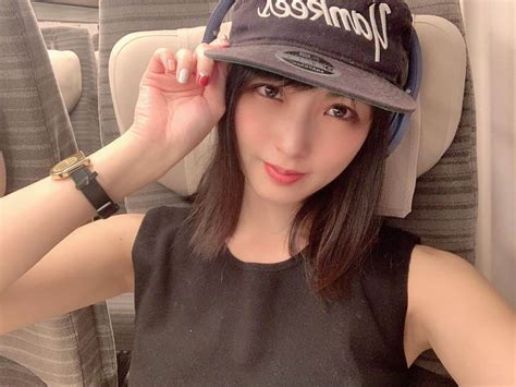 伊藤桃さんのインスタグラム写真 伊藤桃instagram 「北へ北へ。 なるべくリアルタイムで更新しようとw 今日は上野発の夜行列車‥で