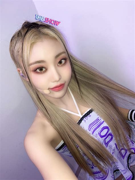 The Show On Twitter [★308회 더쇼초이스 후보①] 아니 무대는 퇴폐미로 찢어버리면서 이목구비들은 또 왜이래