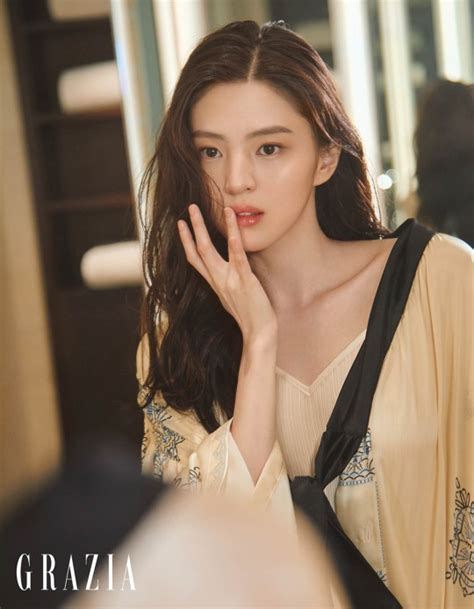 부부의 세계 한소희 순수와 섹시 오가는 아름다움 Snsfeed 제휴콘텐츠 제공 실시간 핫이슈