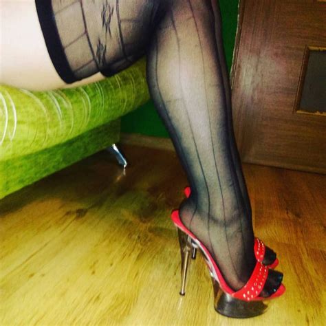 697 Me Gusta 14 Comentarios High Heels Ilona Feet En Instagram