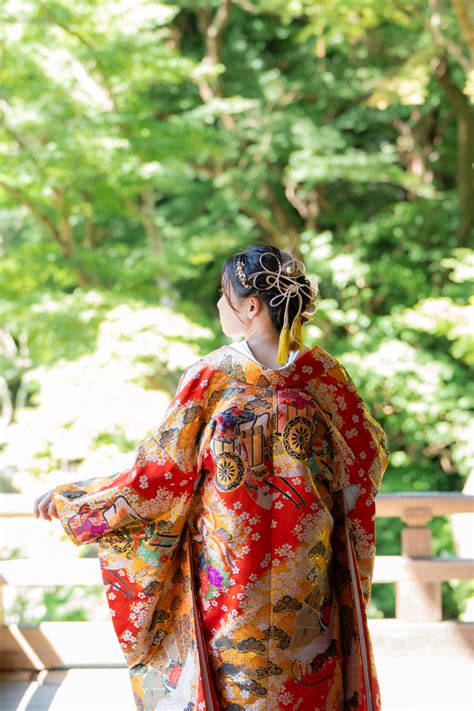 華雅苑 鎌倉店のスタッフブログ New 色打掛と白無垢のご紹介 ｜華雅苑 鎌倉店のフォトウェディング・前撮り【photorait】