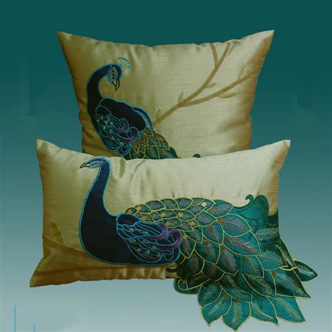 45 45 50 30cm Chinese Traditional Embroidered Peacock Pillow Case