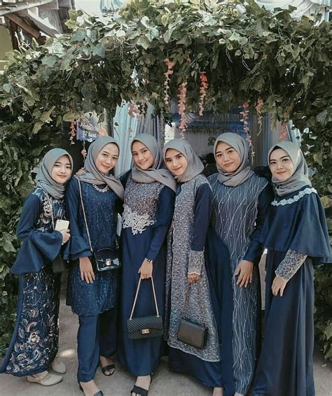 10 Inspirasi Seragam Bridesmaid Yang Elegan Dan Anggu