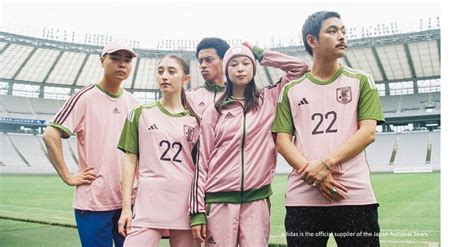 着想源は「桜と和菓子」、nigo®がサッカー日本代表の桜色ユニフォームに込めた想いとは？