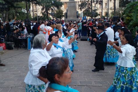 Por El Día De La Bandera Habrá Un Gran Pericón Nacional En Plaza Belgrano