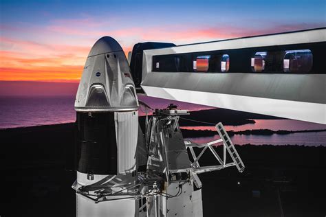 Космические корабли Spacex