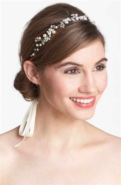 8 Bridal Veils And Hair Accessories For A Wedding Bridal Accessories
