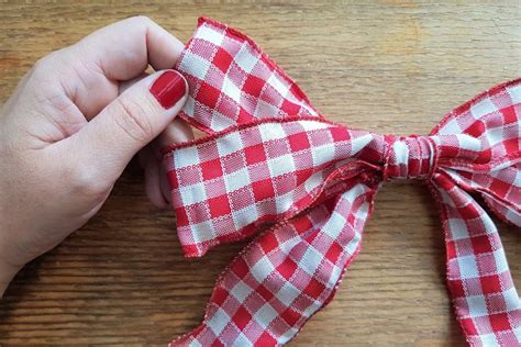 Diy Ribbon Double Bow Follow This Simple Tutorial To Make Your Own