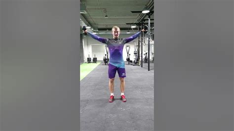 Shark Training Przygotowanie Motoryczne Unoszenie Hantli Bokiem