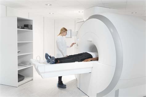 Resonancia Magnética De Columna ¿qué Es Y Tipos Genea Centro Médico