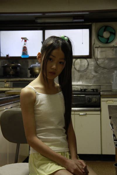 愛くるしい美少女たち（ロリータ画像掲示板）から Tumbex