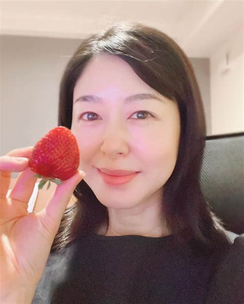 堀内敬子さんのインスタグラム写真 堀内敬子instagram 「久留米公演。ありがとうございました。 明日も、13時半からです🍓 ホテル