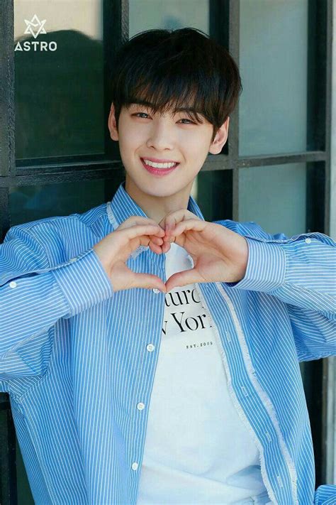 Eunwoo Astro V Cha Eunwoo Astro Astro Kpop Eun Woo Astro Handsome