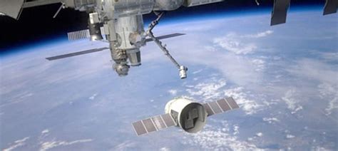 Spacex Dragon In Final Iss Docking Approach Watch It Live Slashgear