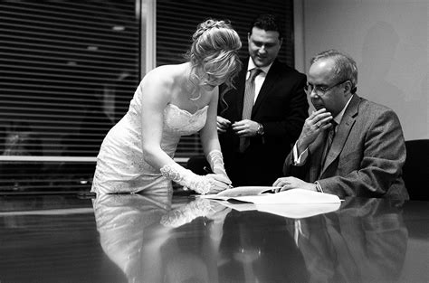 Elena And Alex Spontaneous “i Do” The New York Times Building