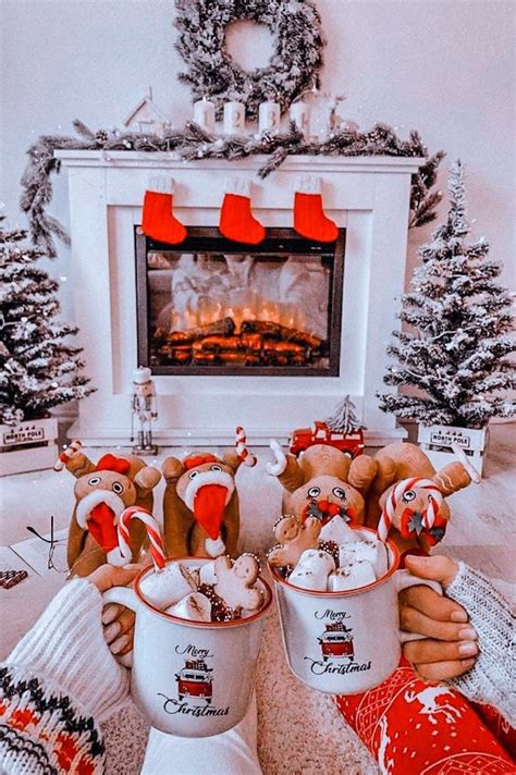 Christmas Vibes 🎄🎅🎁🎀 Fly By Butterfly 🦋 Photo 43706647 Fanpop