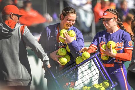 How To Watch Clemson Vs Fsu Softball On Tv Live Stream In 2022 Acc
