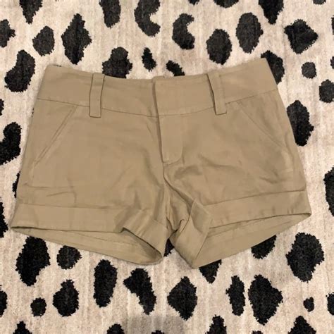 Alice Olivia Shorts Alice Olivia Cady Cuff Shorts Khaki 4 Poshmark