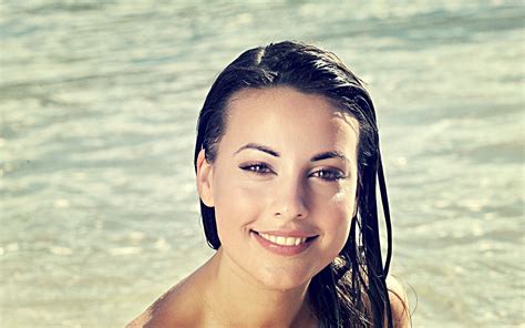 Gorgeous Brunettes Gorgeous Brunette Lorena Garcia Smiling Wallpapers