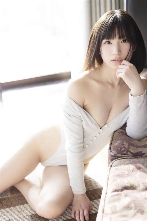 村上りいな、“ほぼ出てる”v字ランジェリー姿で…dvdで大胆衣装＆シーンのオンパレード Webザテレビジョン