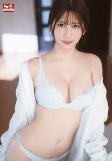 駿河屋 【アダルト】 七ツ森りり Dvd「彼女が不在の2日間、ボクは彼女の親友の芸能人と朝から晩までひたすらハメまくった。」「週刊アサヒ芸能