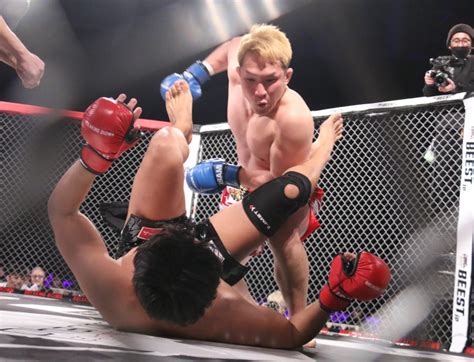 【breakingdown】“ミスターブレイキングダウン”川島悠汰、代打の佐々木大を剛腕フックでtko撃破！ Efight【イーファイト