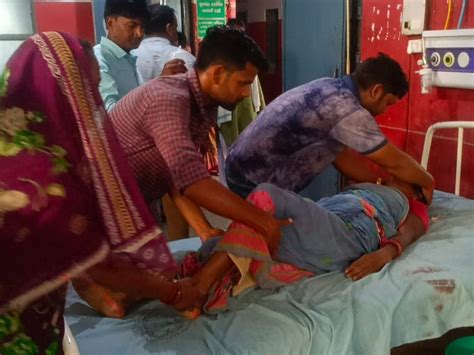 Bus Crushed Husband And Wife In Bagha Bihar Bhaskar Latest News बगहा