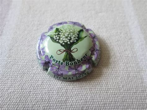 Capsule De Champagne Pierre Mignon 1er Mai 2024 Fond Vert Pâle Eur 6 65